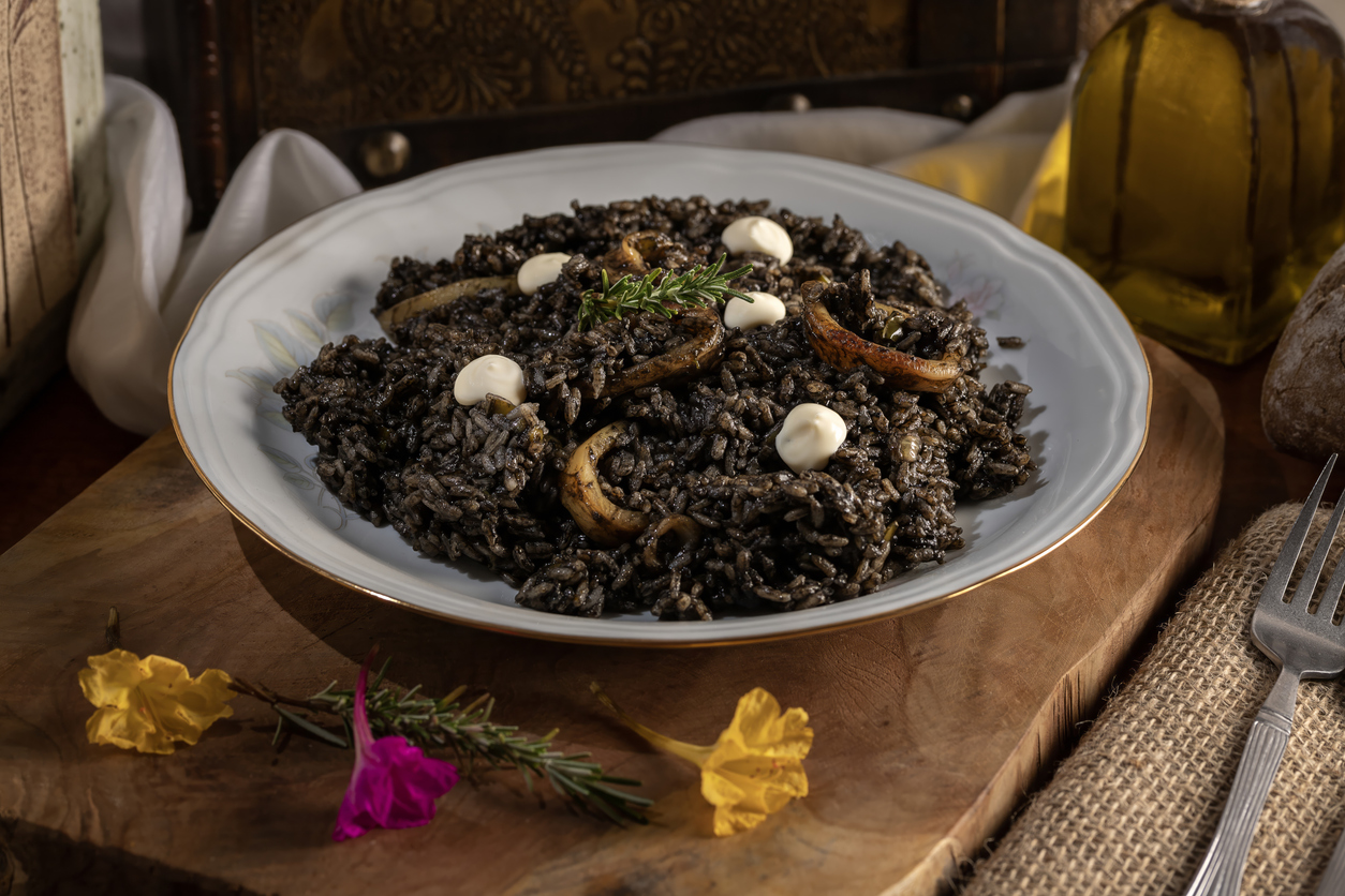 A Guide to Valencian Cuisine: Food, Drink and the Top Dishes ...